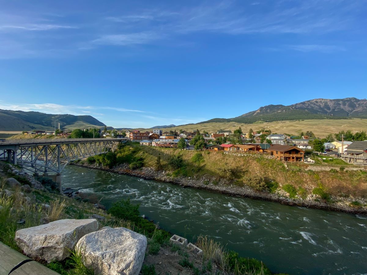 The Complete Guide to All 5 Yellowstone Entrances - Engineer to Explore