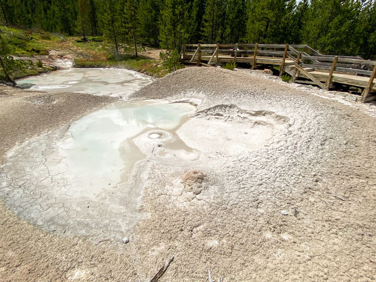 All 11 Geyser Basins in Yellowstone Ranked - Engineer to Explore