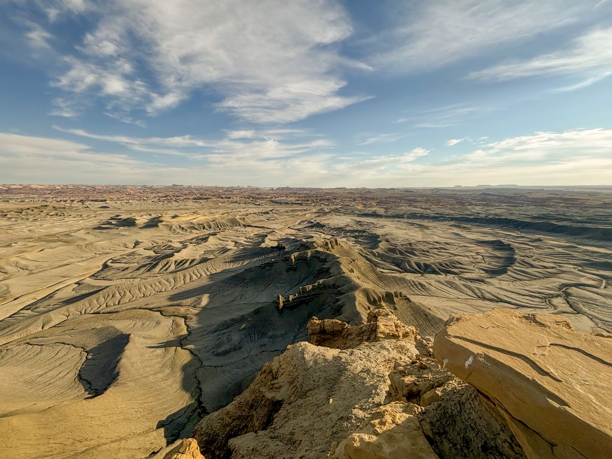 How to Visit Factory Butte and the Moonscape Overlook in Hanksville ...
