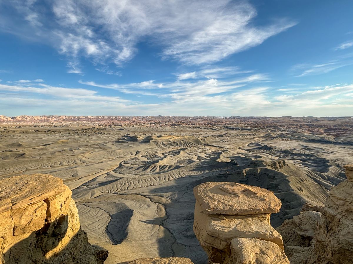 How to Visit Factory Butte and the Moonscape Overlook in Hanksville ...