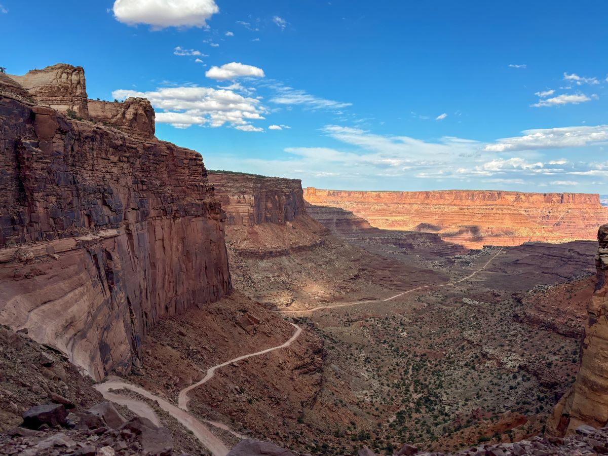 How to Drive the Shafer Canyon and Potash Road Loop in Canyonlands ...
